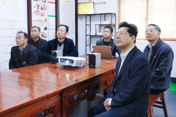 江阴教育网 － 北漍中心小学：江阴市关工委到顾山镇调研关工委工作